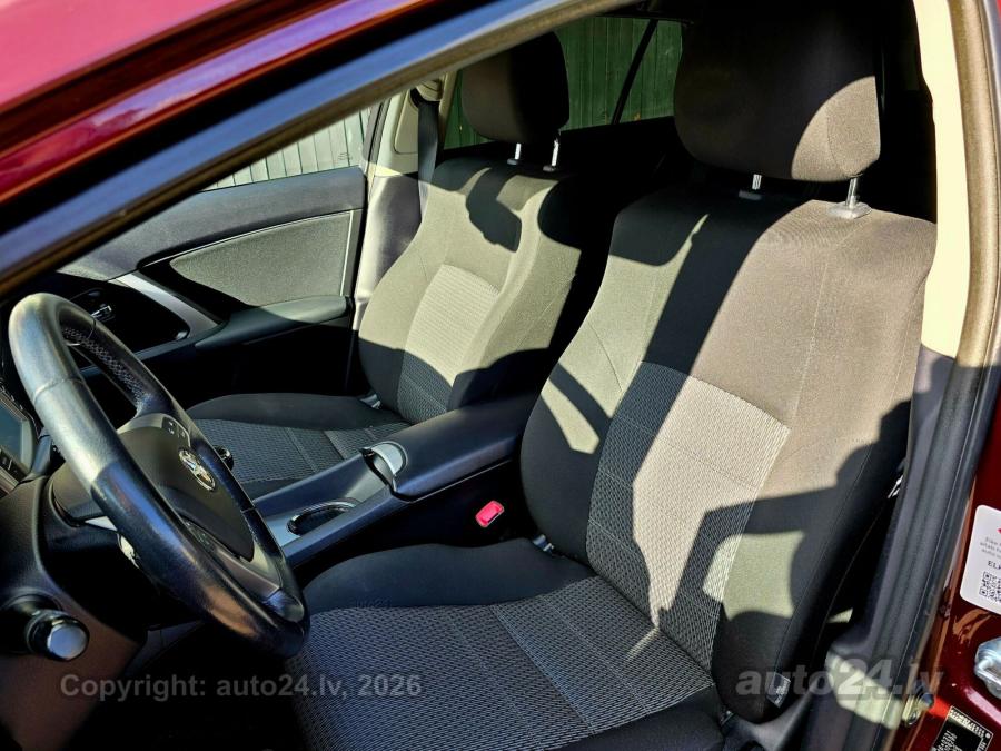 Sarkans Toyota Avensis 2015 Saku, ar dzinēja tilpumu 1.80 L un nobraukumu 150 tūkst. km par 10500 €, foto 10 vietnē AUTOMOTO.COM.LV