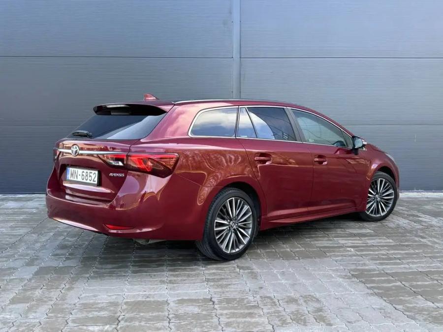 Красный Тойота Авенсис 2017 в Рига, объемом двигателя 1.80 л и пробегом 142 тыс. км за 12495 €, фото 6 на AUTOMOTO.COM.LV