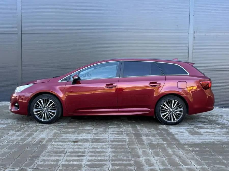 Красный Тойота Авенсис 2017 в Рига, объемом двигателя 1.80 л и пробегом 142 тыс. км за 12495 €, фото 7 на AUTOMOTO.COM.LV
