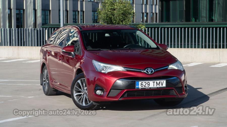 Sarkans Toyota Avensis 2017 Tallina, ar dzinēja tilpumu 1.80 L un nobraukumu 257 tūkst. km par 12500 €, foto 1 vietnē AUTOMOTO.COM.LV
