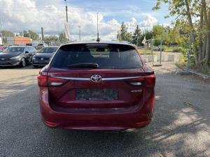 Red Toyota Avensis 2017 in Marijampole, with an engine capacity of 1.80 L and mileage of 196 thousand km for 9250 €, photo 7 on AUTOMOTO.COM.LV