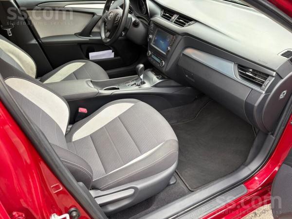 Red Toyota Avensis 2017 in Riga, with an engine capacity of 1.80 L and mileage of 98 thousand km for 11300 €, photo 9 on AUTOMOTO.COM.LV