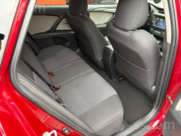 Red Toyota Avensis 2017 in Riga, with an engine capacity of 1.80 L and mileage of 98 thousand km for 11300 €, photo 10 on AUTOMOTO.COM.LV