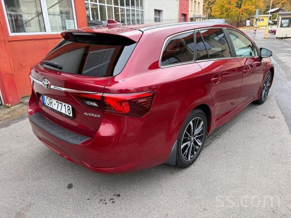 Toyota Avensis 2017 in Riga on AUTOMOTO.COM.LV Red Toyota Avensis 2017 in Riga, with an engine capacity of 1.80 L and mileage of 98 thousand km for 11300 €, photo 4 on AUTOMOTO.COM.LV