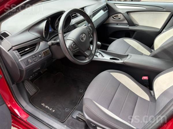 Toyota Avensis 2017 in Riga on AUTOMOTO.COM.LV Red Toyota Avensis 2017 in Riga, with an engine capacity of 1.80 L and mileage of 98 thousand km for 11300 €, photo 7 on AUTOMOTO.COM.LV