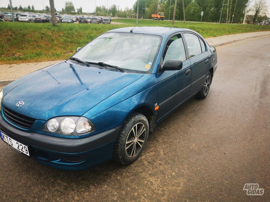 Toyota Avensis 1998 Ukmergė, ar dzinēja tilpumu 1.80 L un nobraukumu 300 tūkst. km par 1100 €, foto 1 vietnē AUTOMOTO.COM.LV