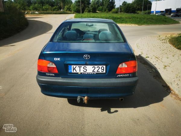 Toyota Avensis 1998 in Ukmerge, with an engine capacity of 1.80 L and mileage of 300 thousand km for 950 €, photo 4 on AUTOMOTO.COM.LV
