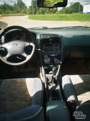 Toyota Avensis 1998 in Ukmerge, with an engine capacity of 1.80 L and mileage of 300 thousand km for 950 €, photo 9 on AUTOMOTO.COM.LV