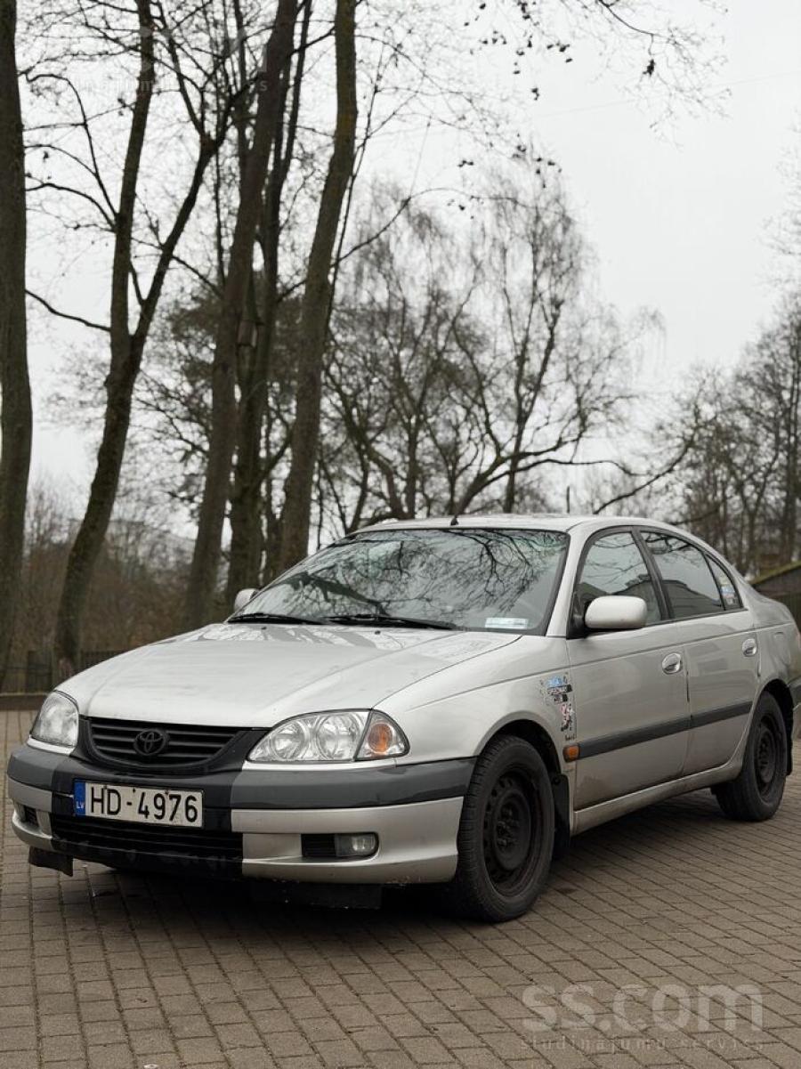 Toyota Avensis 2001 Rīga, ar dzinēja tilpumu 1.80 L un nobraukumu 188 tūkst. km par 900 €, foto 2 vietnē AUTOMOTO.COM.LV