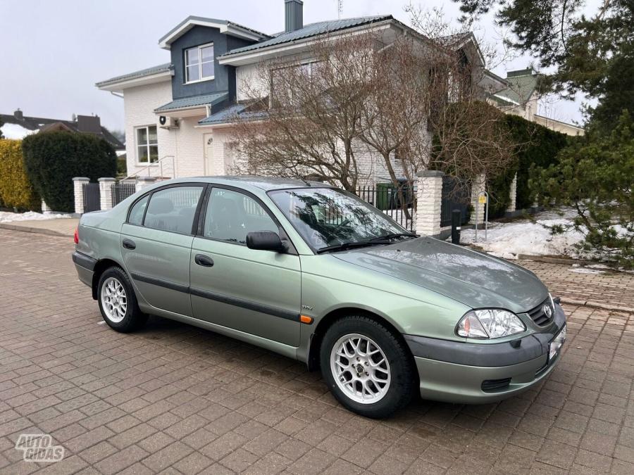 Toyota Avensis 2001 Viļņa, ar dzinēja tilpumu 1.80 L un nobraukumu 250 tūkst. km par 1699 €, foto 3 vietnē AUTOMOTO.COM.LV