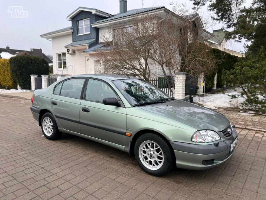 Toyota Avensis 2001 in Vilnius, with an engine capacity of 1.80 L and mileage of 250 thousand km for 1690 €, photo 3 on AUTOMOTO.COM.LV