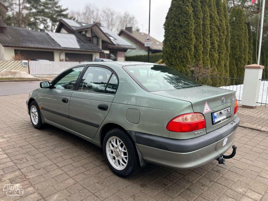 Toyota Avensis 2001 in Vilnius, with an engine capacity of 1.80 L and mileage of 250 thousand km for 1690 €, photo 6 on AUTOMOTO.COM.LV