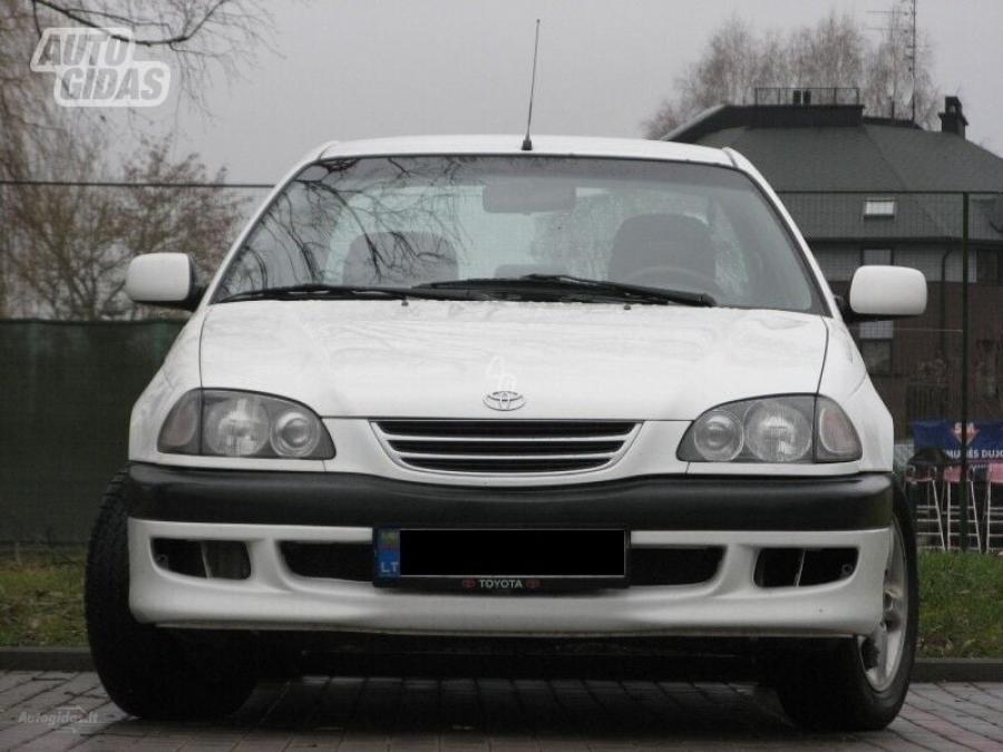 Тойота Авенсис 2001 в Варена, объемом двигателя 1.80 л и пробегом 240 тыс. км за 4000 €, фото 4 на AUTOMOTO.COM.LV