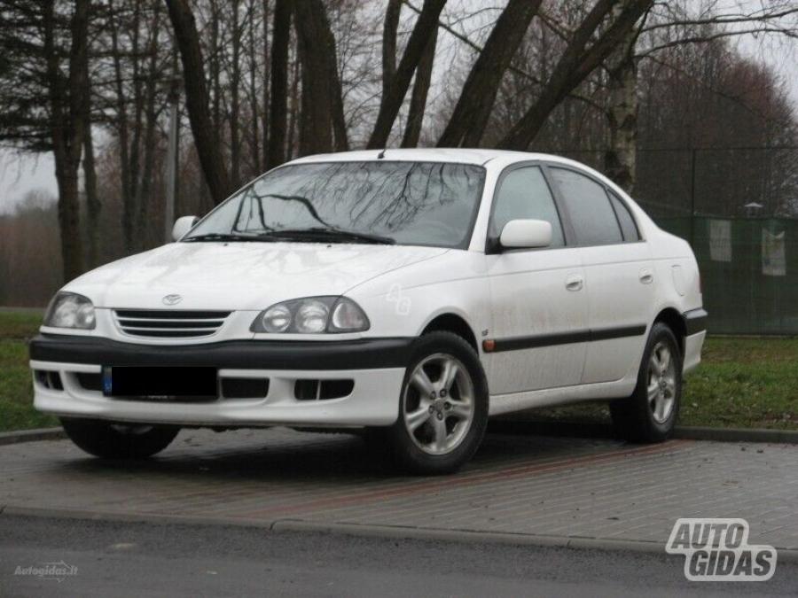Тойота Авенсис 2001 в Варена, объемом двигателя 1.80 л и пробегом 240 тыс. км за 4000 €, фото 5 на AUTOMOTO.COM.LV