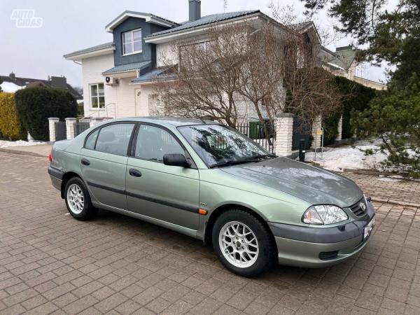 Toyota Avensis 2002 Viļņa, ar dzinēja tilpumu 1.80 L un nobraukumu 250 tūkst. km par 1849 €, foto 2 vietnē AUTOMOTO.COM.LV
