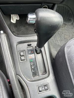 Toyota Avensis 2002 Viļņa, ar dzinēja tilpumu 1.80 L un nobraukumu 250 tūkst. km par 1849 €, foto 11 vietnē AUTOMOTO.COM.LV