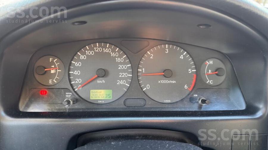 Тойота Авенсис 2002 в Рига, объемом двигателя 2.00 л и пробегом 283 тыс. км за 1500 €, фото 13 на AUTOMOTO.COM.LV