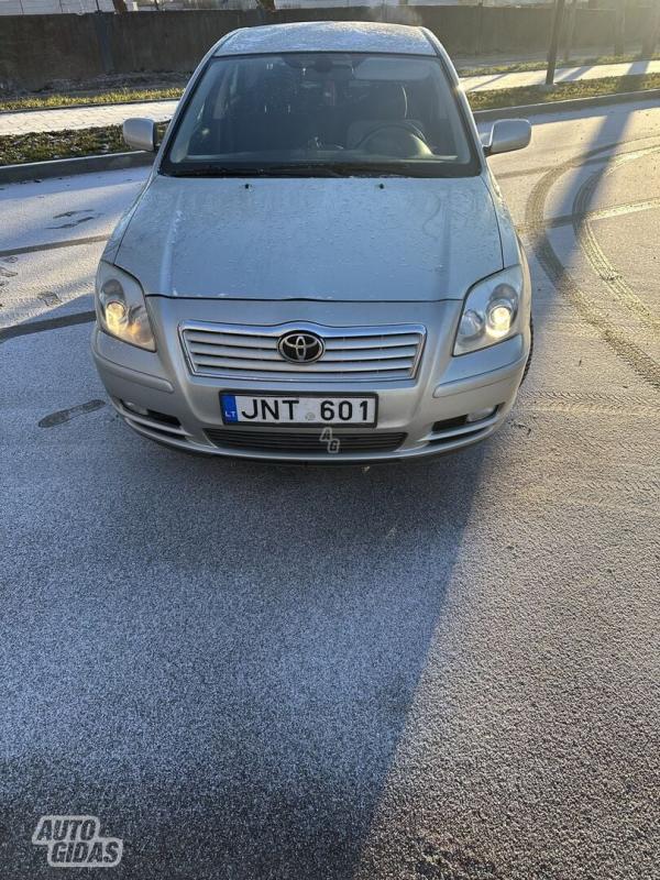 Toyota Avensis 2003 Viļņa, ar dzinēja tilpumu 1.80 L un nobraukumu 165 tūkst. km par 1900 €, foto 5 vietnē AUTOMOTO.COM.LV