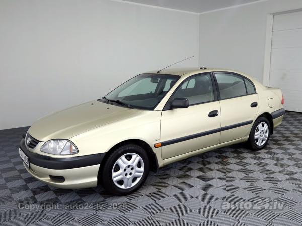 Тойота Авенсис 2003 в Таллин, объемом двигателя 1.60 л и пробегом 247 тыс. км за 1299 €, фото 3 на AUTOMOTO.COM.LV