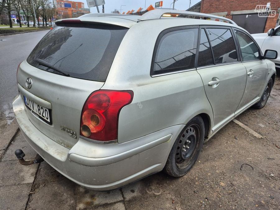 Toyota Avensis 2004 in Vilnius, with an engine capacity of 2.00 L and mileage of 245 thousand km for 450 €, photo 2 on AUTOMOTO.COM.LV