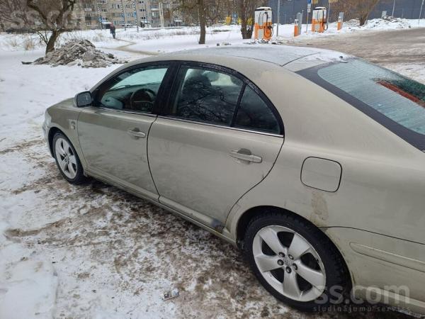 Toyota Avensis 2004 Rīga, ar dzinēja tilpumu 2.00 L un nobraukumu 311 tūkst. km par 1280 €, foto 3 vietnē AUTOMOTO.COM.LV