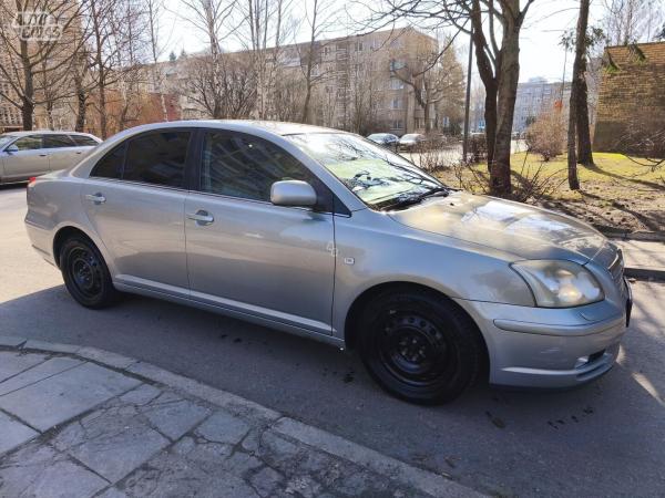 Toyota Avensis 2004 in Kaunas, with an engine capacity of 2.00 L and mileage of 325 thousand km for 1000 €, photo 1 on AUTOMOTO.COM.LV