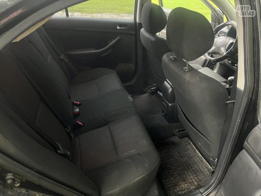 Toyota Avensis 2004 in Kaunas, with an engine capacity of 2.00 L and mileage of 274 thousand km for 1300 €, photo 7 on AUTOMOTO.COM.LV