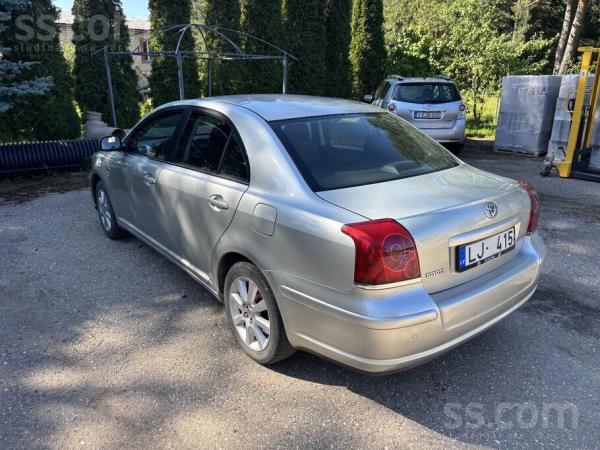 Toyota Avensis 2005 in Jekabpils, with an engine capacity of 2.00 L and mileage of 257 thousand km for 2100 €, photo 5 on AUTOMOTO.COM.LV