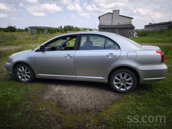 Toyota Avensis 2005 in Dobele, with an engine capacity of 2.00 L and mileage of 268 thousand km for 1000 €, photo 1 on AUTOMOTO.COM.LV