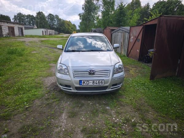 Toyota Avensis 2005 in Dobele, with an engine capacity of 2.00 L and mileage of 268 thousand km for 1000 €, photo 4 on AUTOMOTO.COM.LV