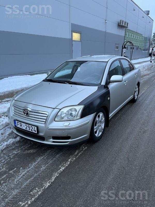 Toyota Avensis 2005 in Riga, with an engine capacity of 2.40 L and mileage of 182 thousand km for 1950 €, photo 3 on AUTOMOTO.COM.LV