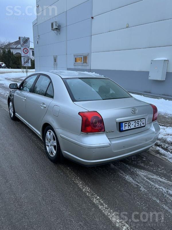 Toyota Avensis 2005 in Riga, with an engine capacity of 2.40 L and mileage of 182 thousand km for 1950 €, photo 5 on AUTOMOTO.COM.LV
