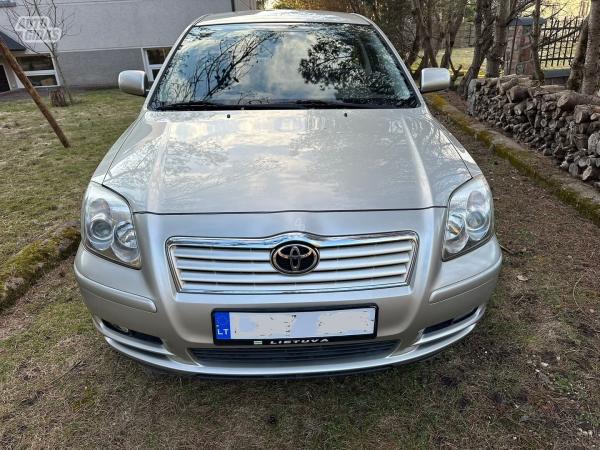Toyota Avensis 2005 in Klaipeda, with an engine capacity of 2.00 L and mileage of 215 thousand km for 1600 €, photo 1 on AUTOMOTO.COM.LV
