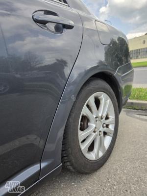 Toyota Avensis 2005 Viļņa, ar dzinēja tilpumu 2.20 L un nobraukumu 234 tūkst. km par 1850 €, foto 6 vietnē AUTOMOTO.COM.LV