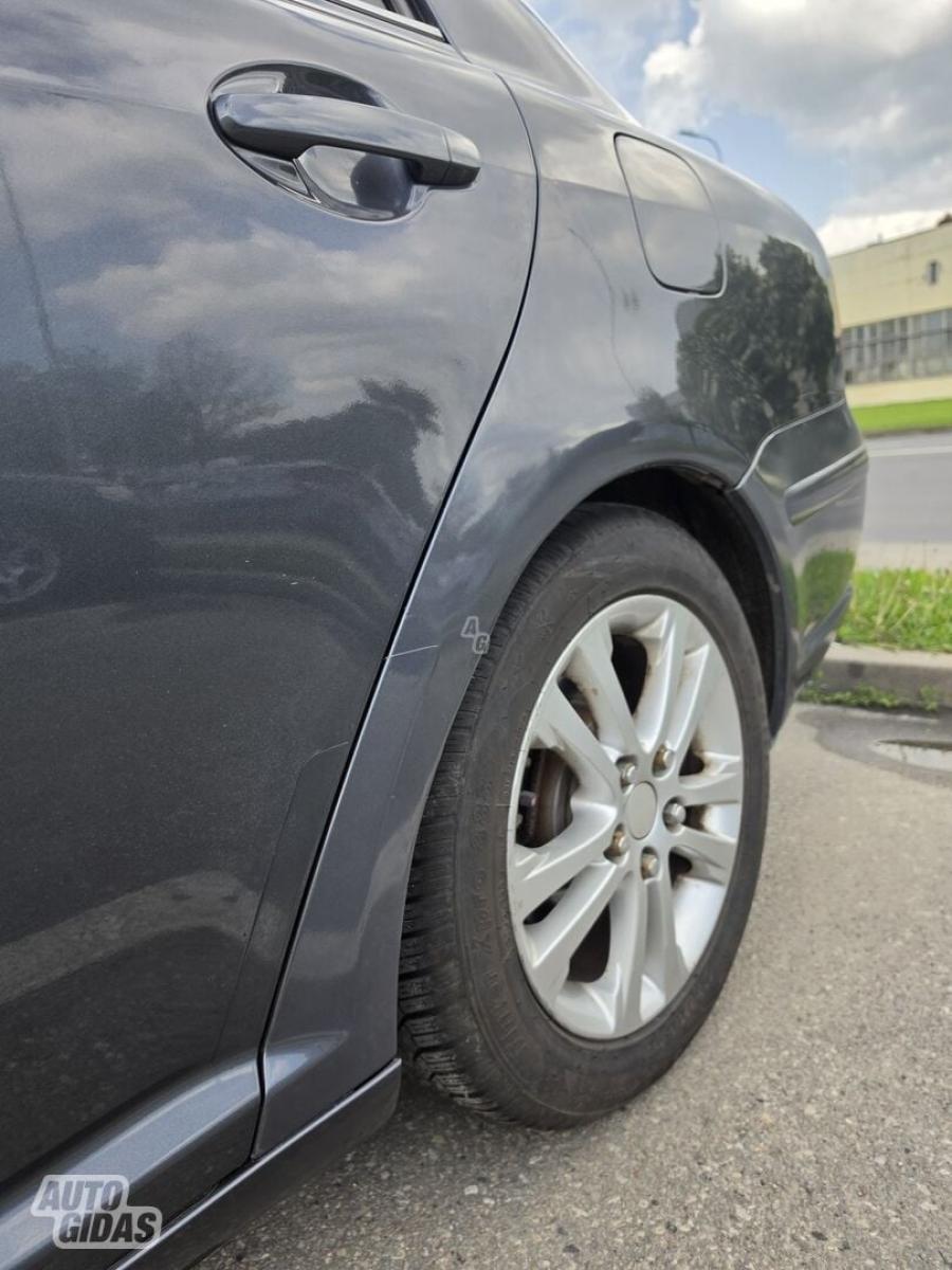 Toyota Avensis 2005 Viļņa, ar dzinēja tilpumu 2.20 L un nobraukumu 234 tūkst. km par 1850 €, foto 6 vietnē AUTOMOTO.COM.LV