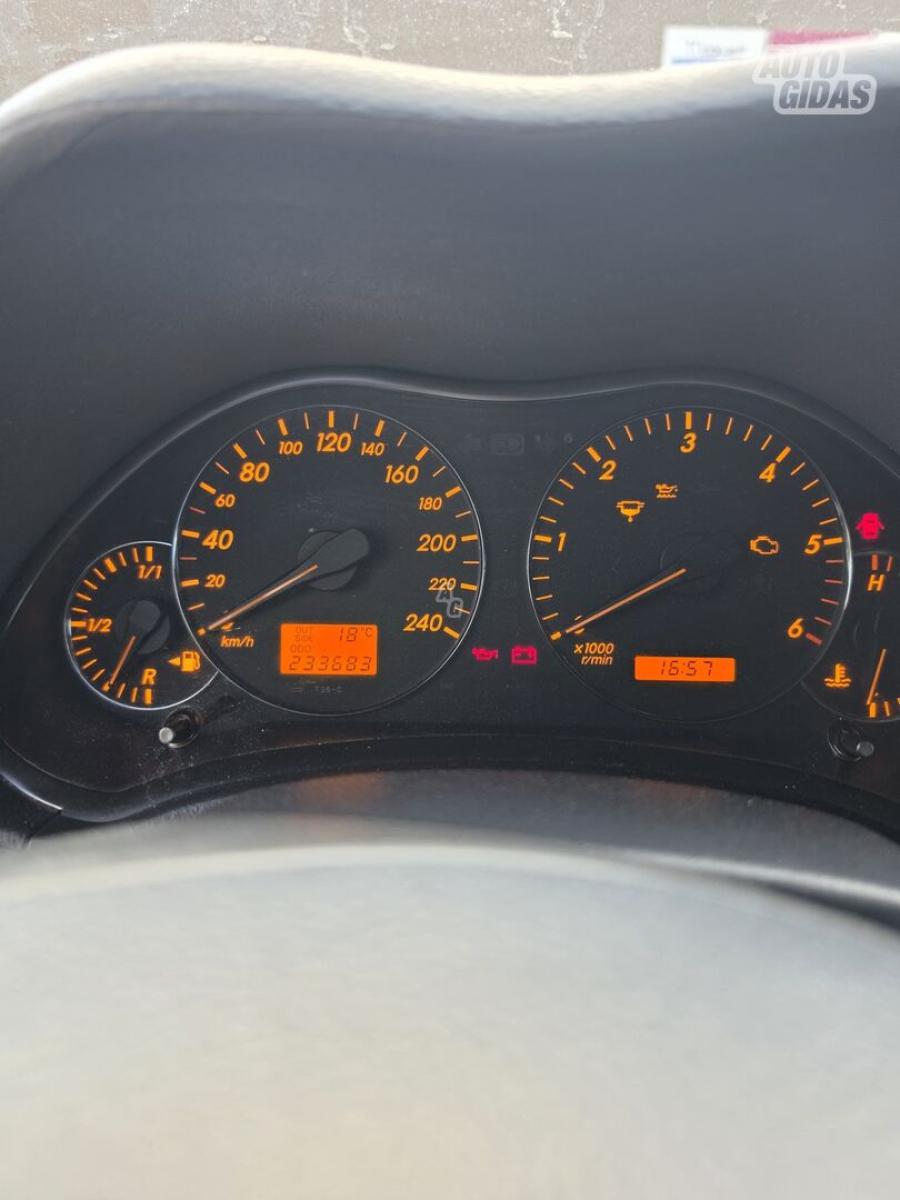 Toyota Avensis 2005 Viļņa, ar dzinēja tilpumu 2.20 L un nobraukumu 234 tūkst. km par 1850 €, foto 25 vietnē AUTOMOTO.COM.LV