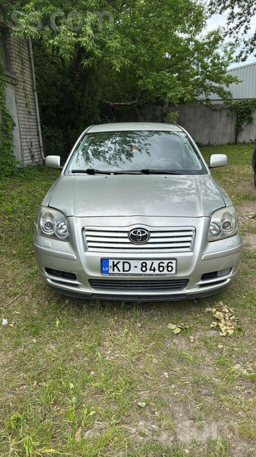Toyota Avensis 2005 in Riga, with an engine capacity of 2.00 L and mileage of 270 thousand km for 1800 €, photo 1 on AUTOMOTO.COM.LV