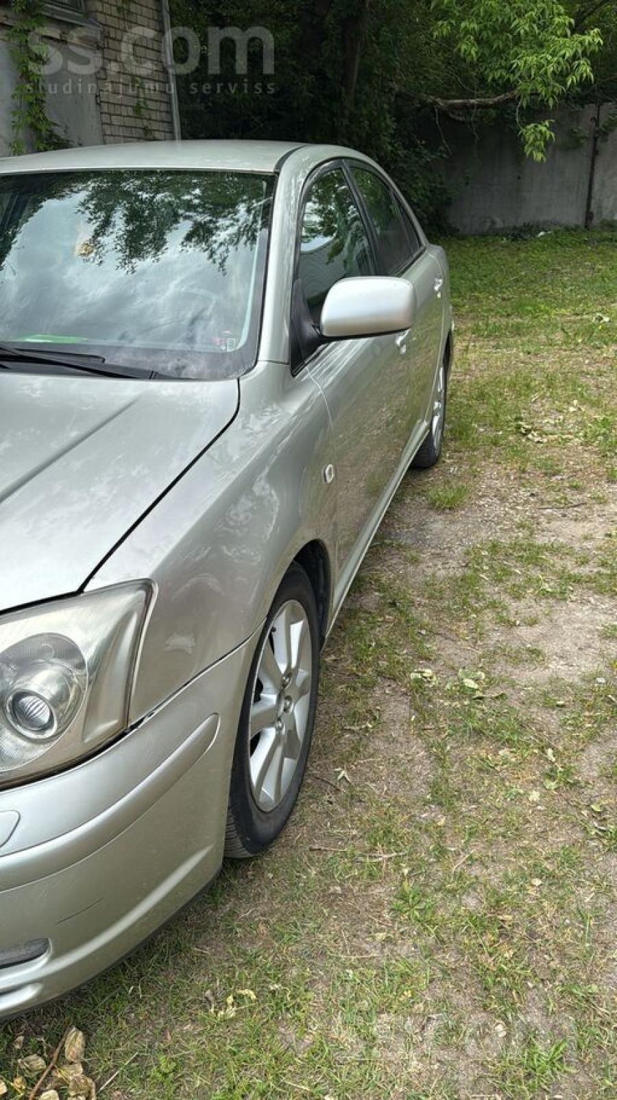 Toyota Avensis 2005 in Riga, with an engine capacity of 2.00 L and mileage of 270 thousand km for 1800 €, photo 4 on AUTOMOTO.COM.LV