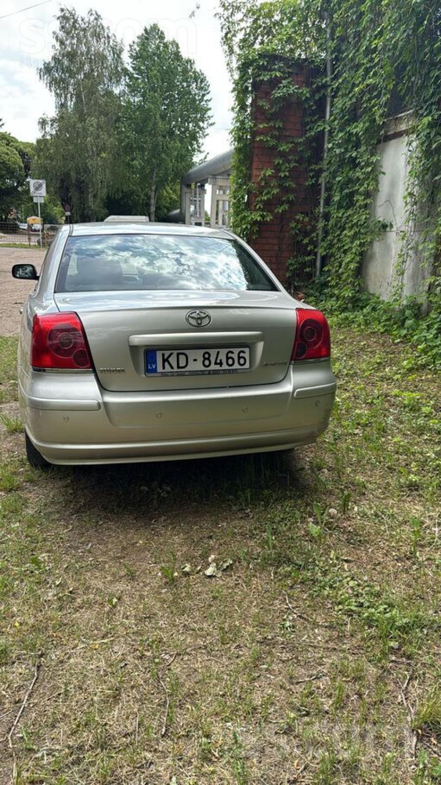 Toyota Avensis 2005 in Riga, with an engine capacity of 2.00 L and mileage of 270 thousand km for 1800 €, photo 5 on AUTOMOTO.COM.LV