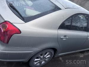 Тойота Авенсис 2005 в Елгава, объемом двигателя 2.00 л и пробегом 317 тыс. км за 1200 €, фото 4 на AUTOMOTO.COM.LV
