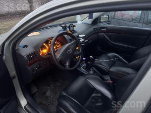 Тойота Авенсис 2005 в Елгава, объемом двигателя 2.00 л и пробегом 317 тыс. км за 1200 €, фото 9 на AUTOMOTO.COM.LV