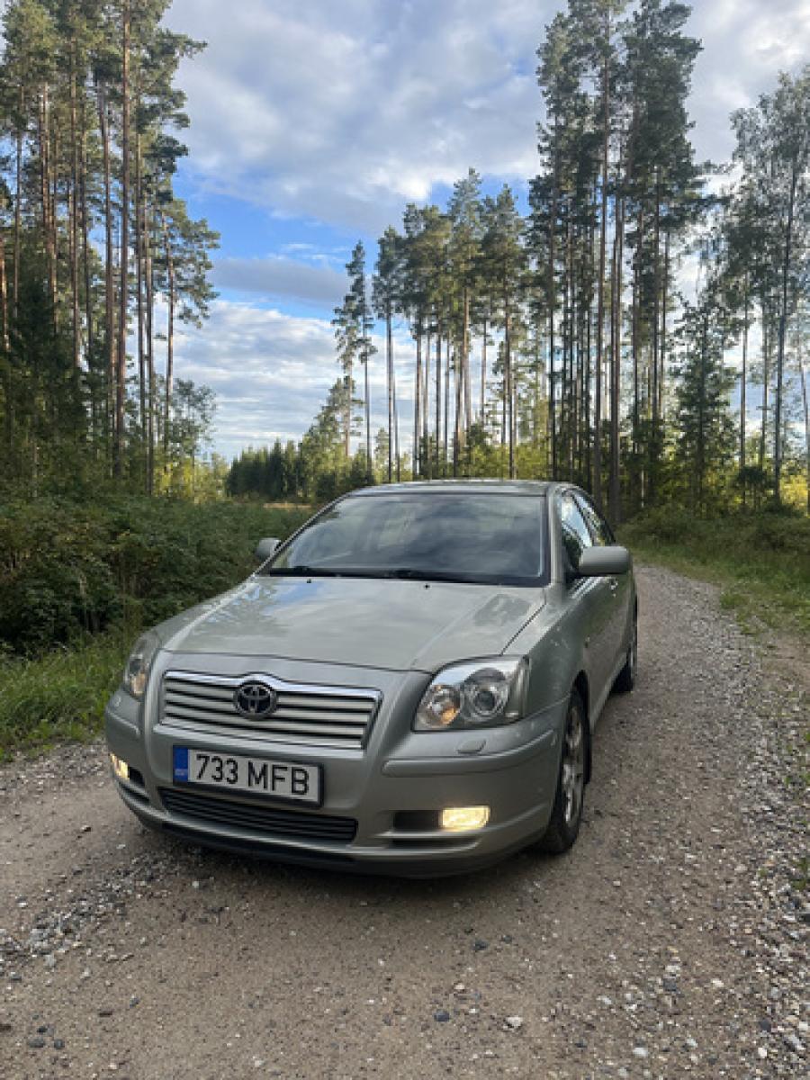 Toyota Avensis 2005 in Tallinn, with an engine capacity of 2.00 L and mileage of 300 thousand km for 2200 €, photo 1 on AUTOMOTO.COM.LV
