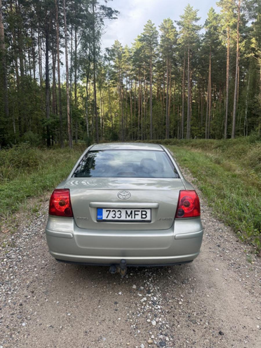 Toyota Avensis 2005 in Tallinn, with an engine capacity of 2.00 L and mileage of 300 thousand km for 2200 €, photo 6 on AUTOMOTO.COM.LV