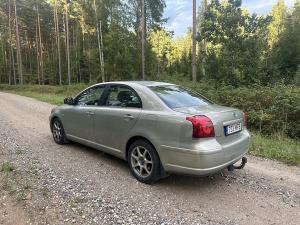 Toyota Avensis 2005 in Tallinn, with an engine capacity of 2.00 L and mileage of 300 thousand km for 2200 €, photo 7 on AUTOMOTO.COM.LV