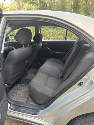 Toyota Avensis 2005 in Tallinn, with an engine capacity of 2.00 L and mileage of 300 thousand km for 2200 €, photo 18 on AUTOMOTO.COM.LV