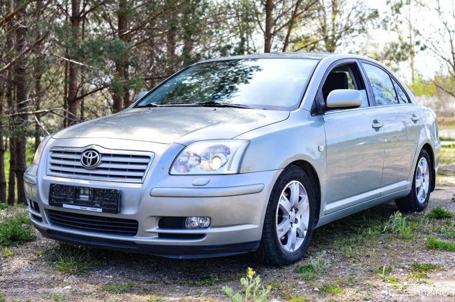 Toyota Avensis 2006 in Kretinga, with an engine capacity of 2.40 L and mileage of 229 thousand km for 2750 €, photo 1 on AUTOMOTO.COM.LV