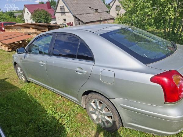 Toyota Avensis 2006 Viļņa, ar dzinēja tilpumu 2.20 L un nobraukumu 300 tūkst. km par 550 €, foto 4 vietnē AUTOMOTO.COM.LV