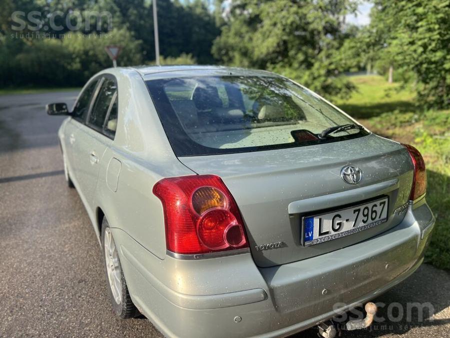 Тойота Авенсис 2006 в Елгава, объемом двигателя 2.20 л и пробегом 353 тыс. км за 2100 €, фото 3 на AUTOMOTO.COM.LV