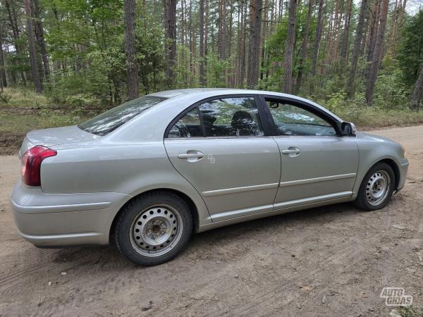 Toyota Avensis 2006 in Druskininkai, with an engine capacity of 2.20 L and mileage of 292 thousand km for 950 €, photo 2 on AUTOMOTO.COM.LV