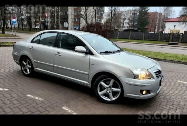 Toyota Avensis 2007 in Jelgava, with an engine capacity of 2.20 L and mileage of 247 thousand km for 1400 €, photo 2 on AUTOMOTO.COM.LV